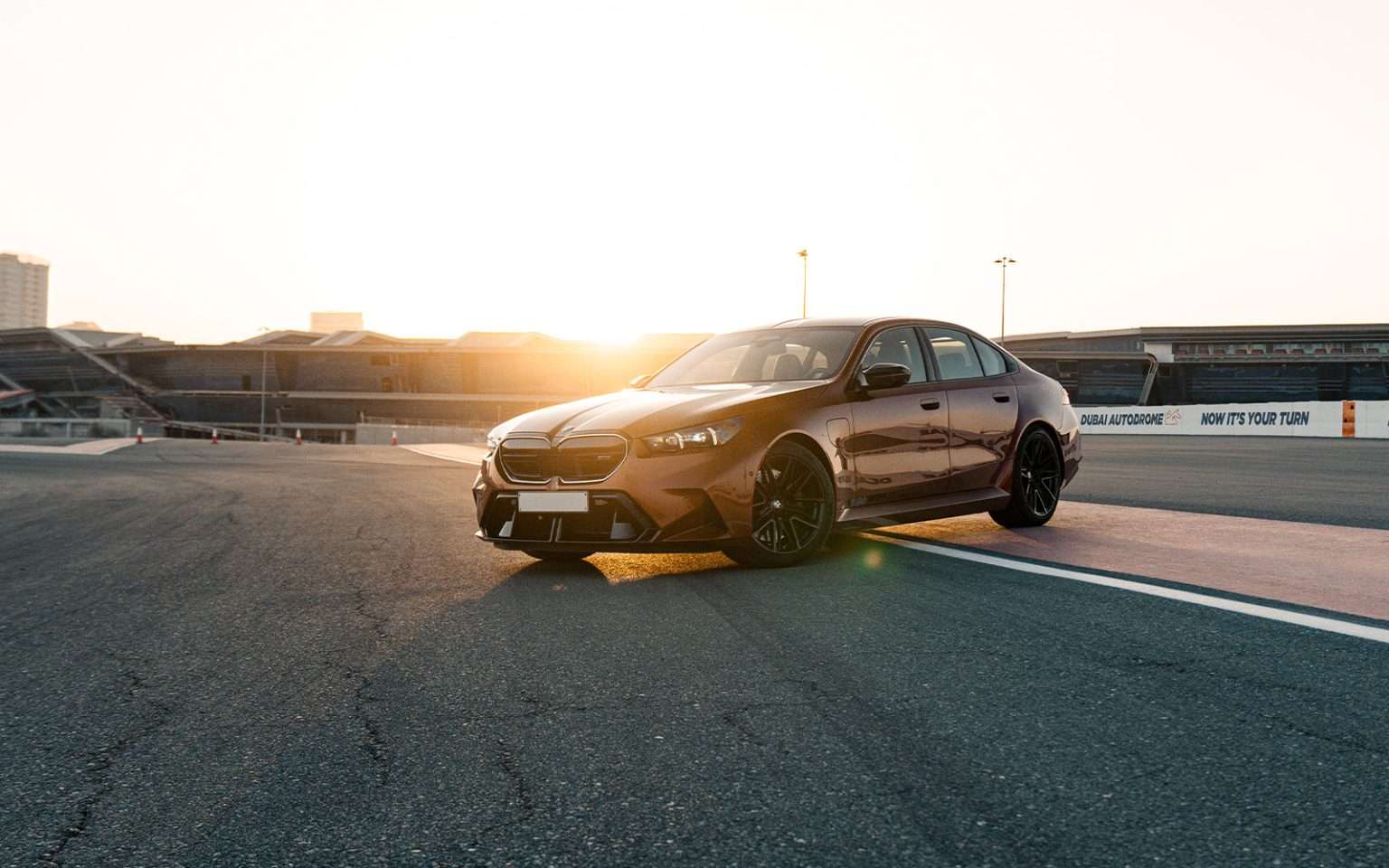 Dubai Autodrome Experiences: Pricing & Rides - driveuae.ae